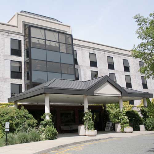 Admission: Deposit - Residence Life | Hofstra University